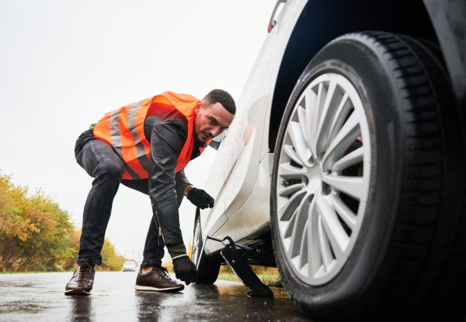 Aquaplaning & Vehicle Control: Keeping Safe When the Roads Are Slick